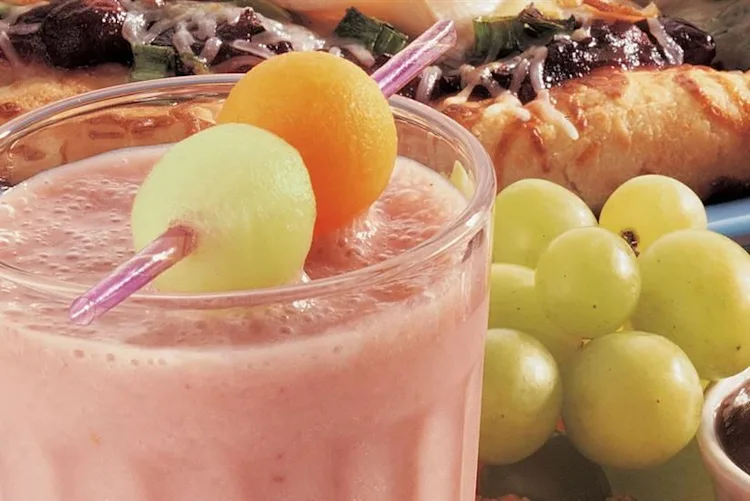 Easy Mixed Fruit Smoothie Recipe | Ocean Spray®